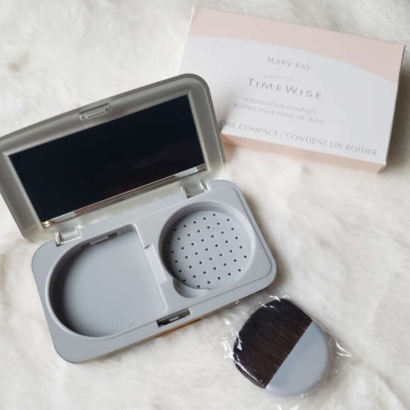 Mary Kay | Makeup | Mk Foundation Compact | Poshmark